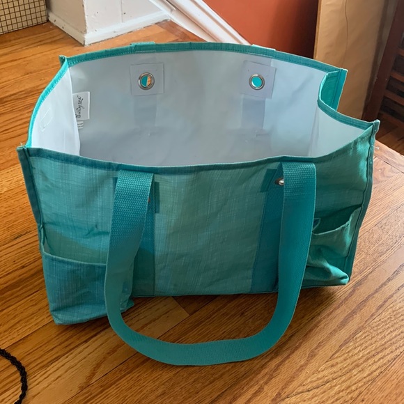 thirty-one | Bags | Thirtyone Medium Sized Canvas Sea Green And White ...